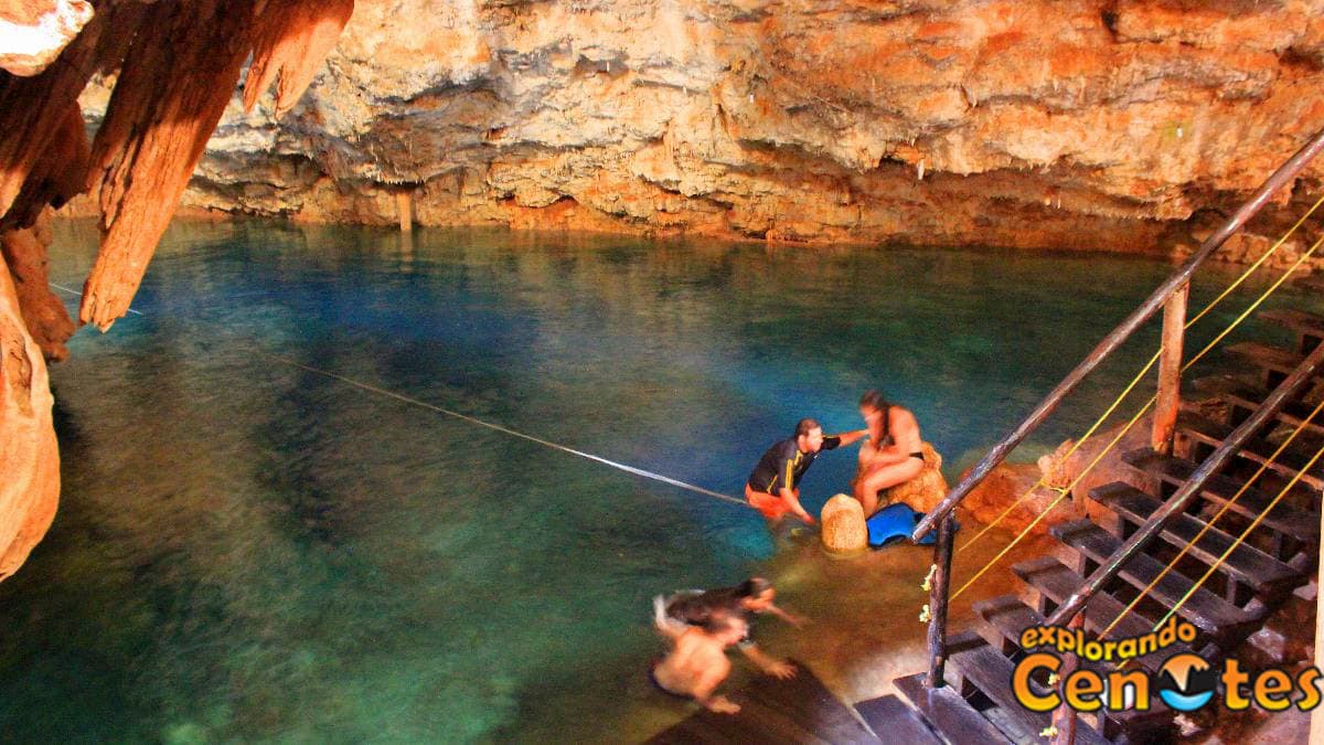 Cenote Pueblo Fantasma en Chemax Yucatán | Explorando Cenotes